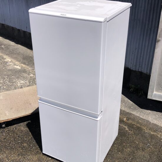 AQUA アクア AQR-13E8-W 冷凍冷蔵庫 2ドア 126L 2022年製 | 中古家電・洗濯機・冷蔵庫・テレビ・パソコン販売＠岐阜市内：フリマート